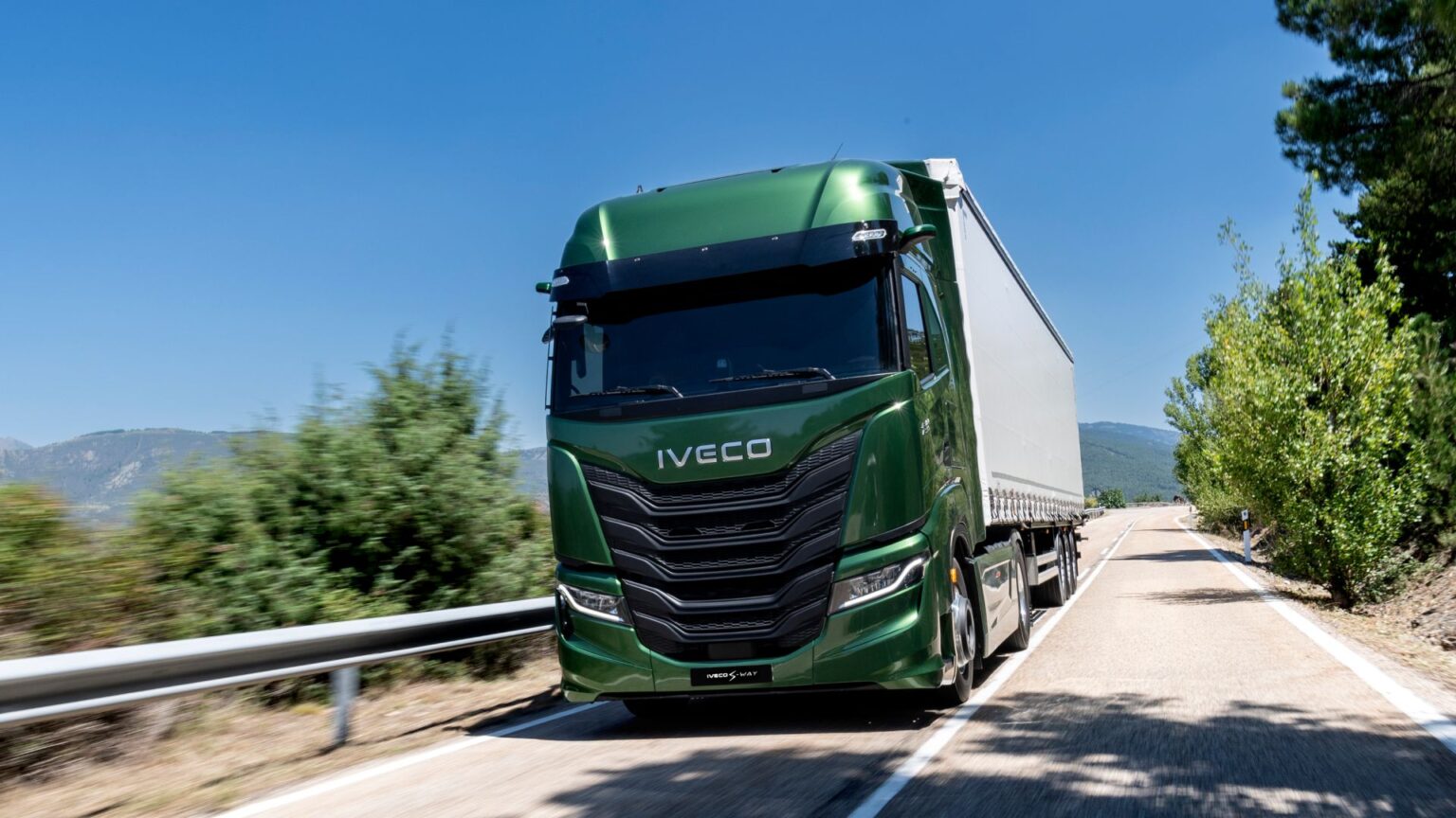 IVECO S-WAY RIGID| Truck for long distance