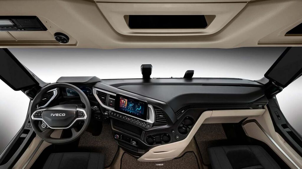 IVECO S-WAY RIGID| Truck for long distance