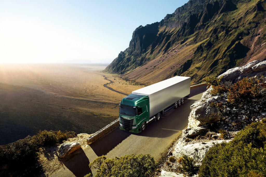 IVECO S-WAY NATURAL GAS RIGID | Sustainable truck for long distance